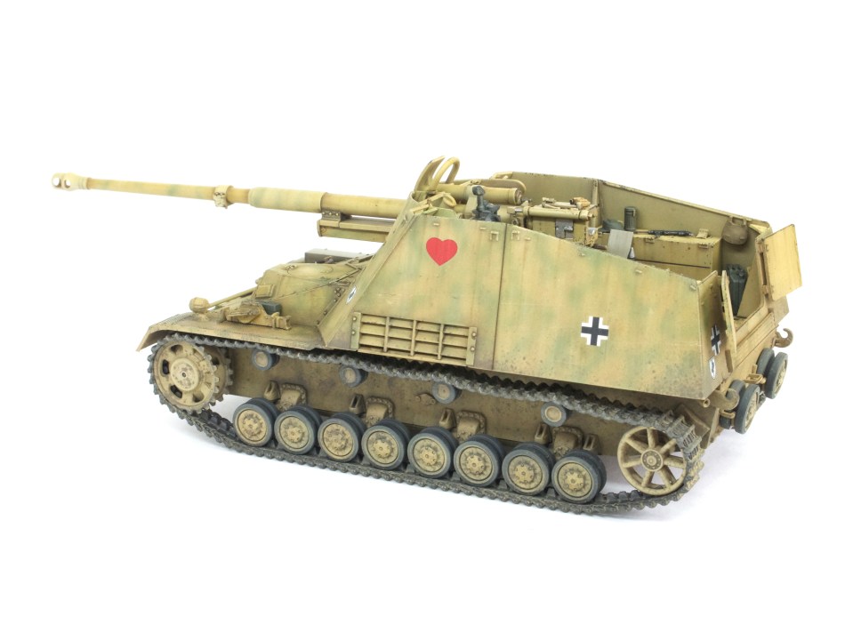 TAMIYA NASHORN: A QUARTER SCALE DELIGHT – SPENCER POLLARD'S KIT BOX