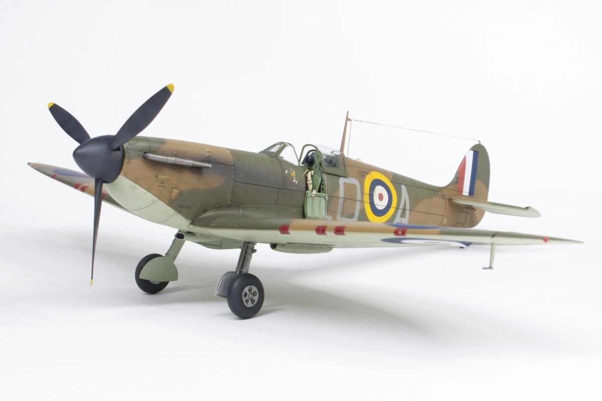 A SPITFIRE BOOK FOR THE DIGITAL AGE! – SPENCER POLLARD'S KIT BOX